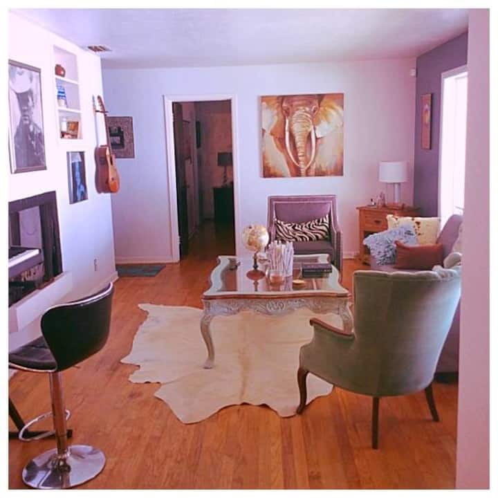 A Room A Stylish Home A Block From The Beach - Daytona Beach, FL