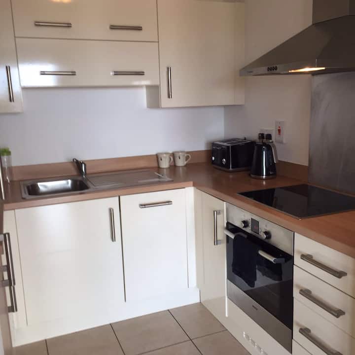 Cardiff Bay, 1 Bedroom Apartment - Cardiff