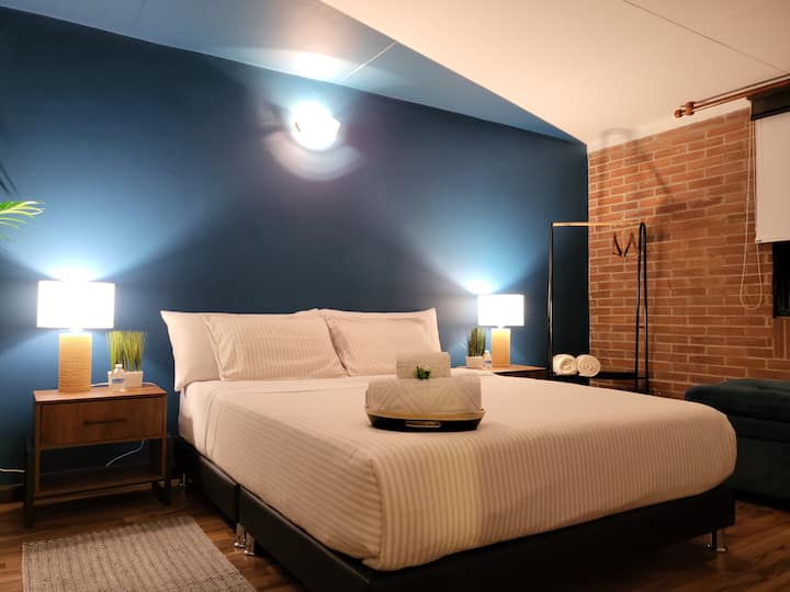 3br 3-floor Walk-up, Comfortable City Exploration - Bogota