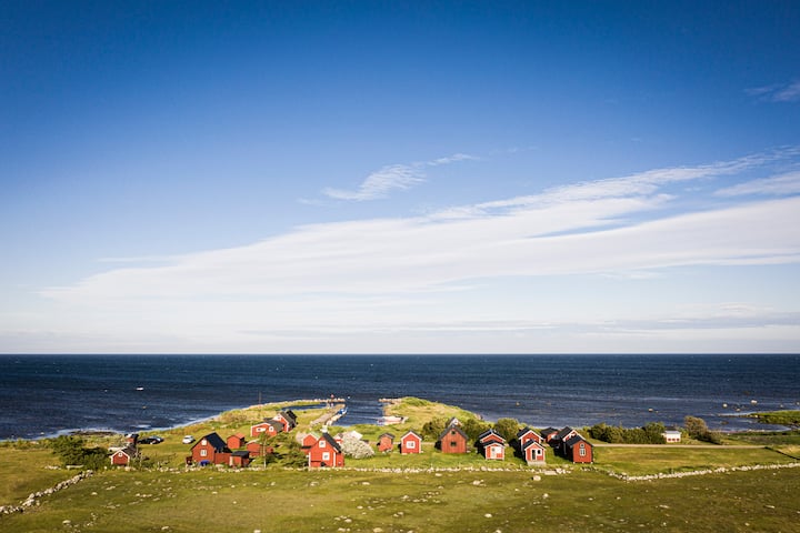Naturskön Sjöbod I Skärlöv Hamn - Öland