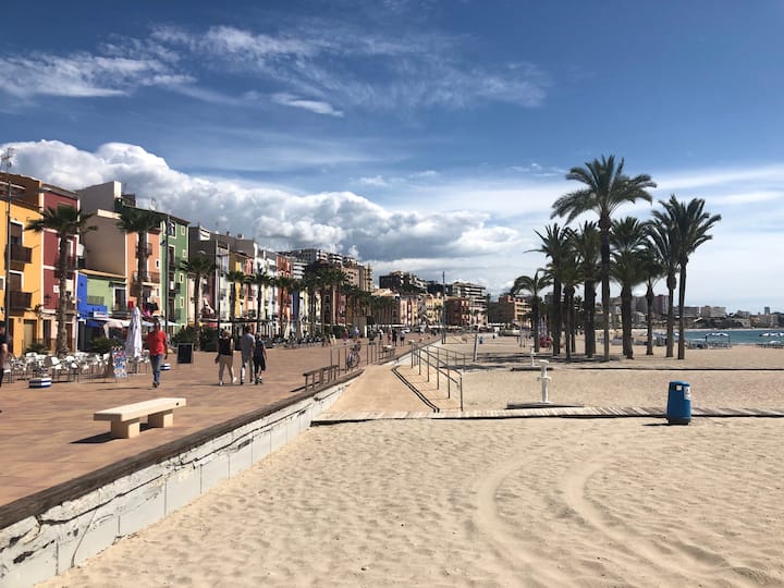 Susana
Vt 477390-a
 A 100 Mts De Playa  Centro - Villajoyosa