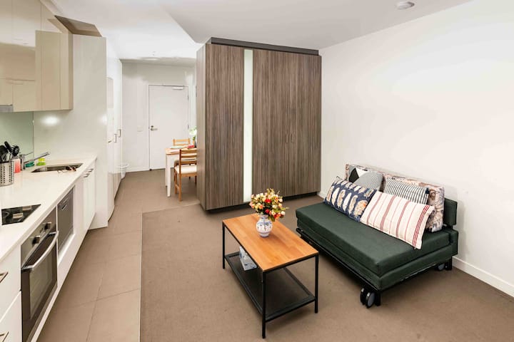 Southern Cross Station Convince And Clean Studio! - Melbourne