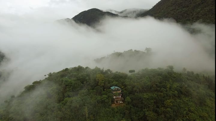 Cliff House Overlooking Valley, Mountain & River - Tanay