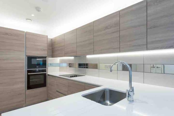 Central London Luxury 2 Bed Apartment - Woolwich