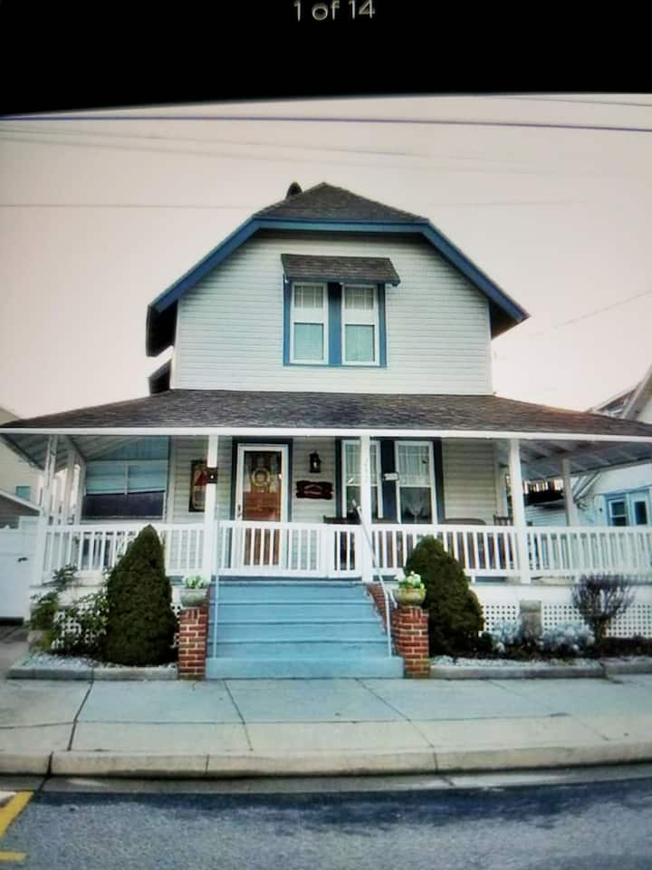 Classic Beach House - Wildwood