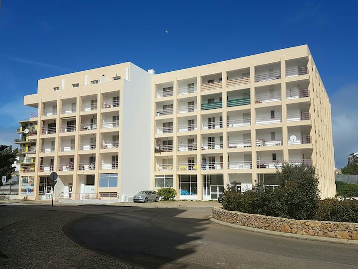 T2 A 200 Metros Da Praia C/garagem 2wc & Barbecue - Armação de Pêra