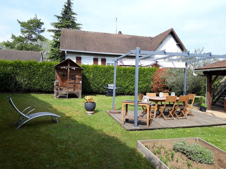 Maison Chaleureuse Avec Jaccuzzi à 2 Pas Du Tram. - Dijon