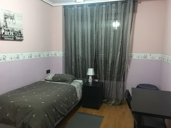 Nice Room Near Gran Casa - Saragosse