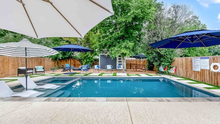 Modern Oasis W/stunning Pool - San Antonio, TX