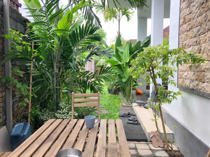 Simple Home Fully Equipped Near Sanur And Ubud - デンパサル