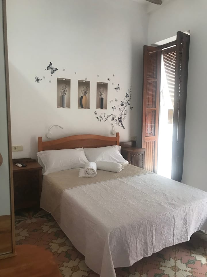 B103 Habitacion Triple. - Gandia