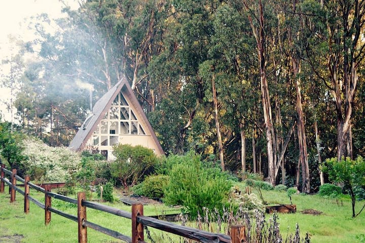 Cute A-frame House 3 Minute Walk To Beach - Bolinas, CA