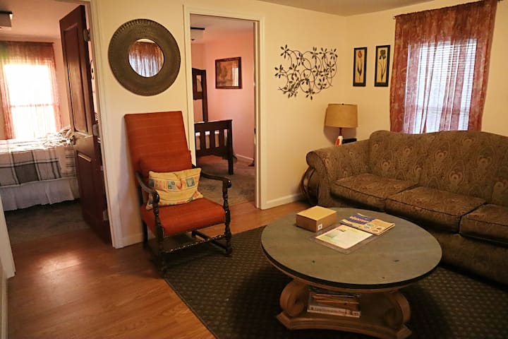 🌱 The Beanstalk Cottage 🌱Relax Close To Downtown - Dayton, OH