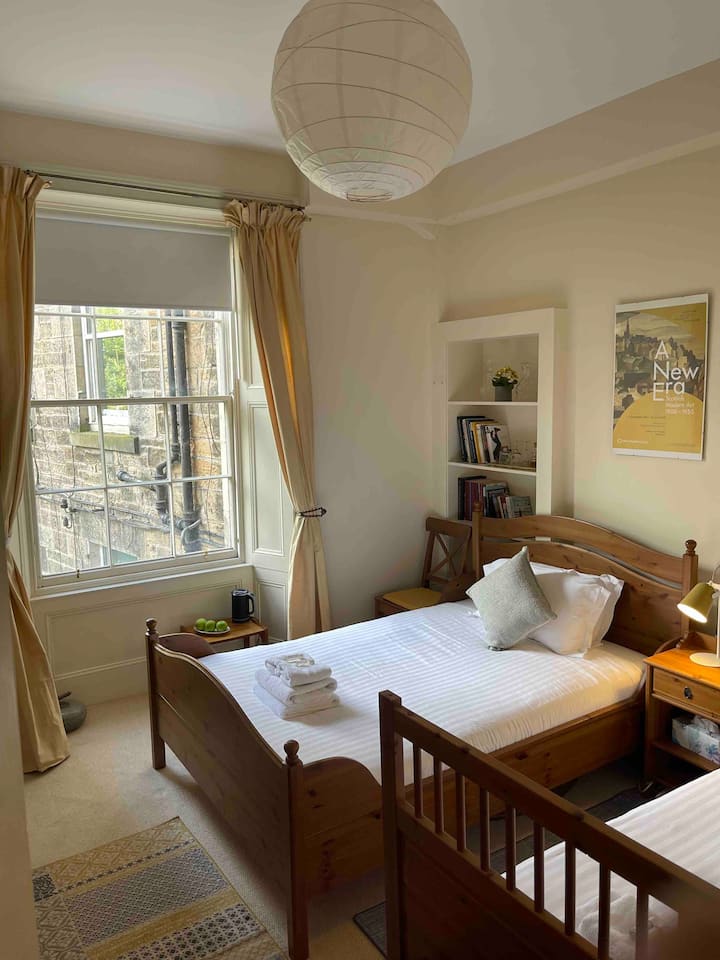By The Castle Double/twin Homestay - Édimbourg