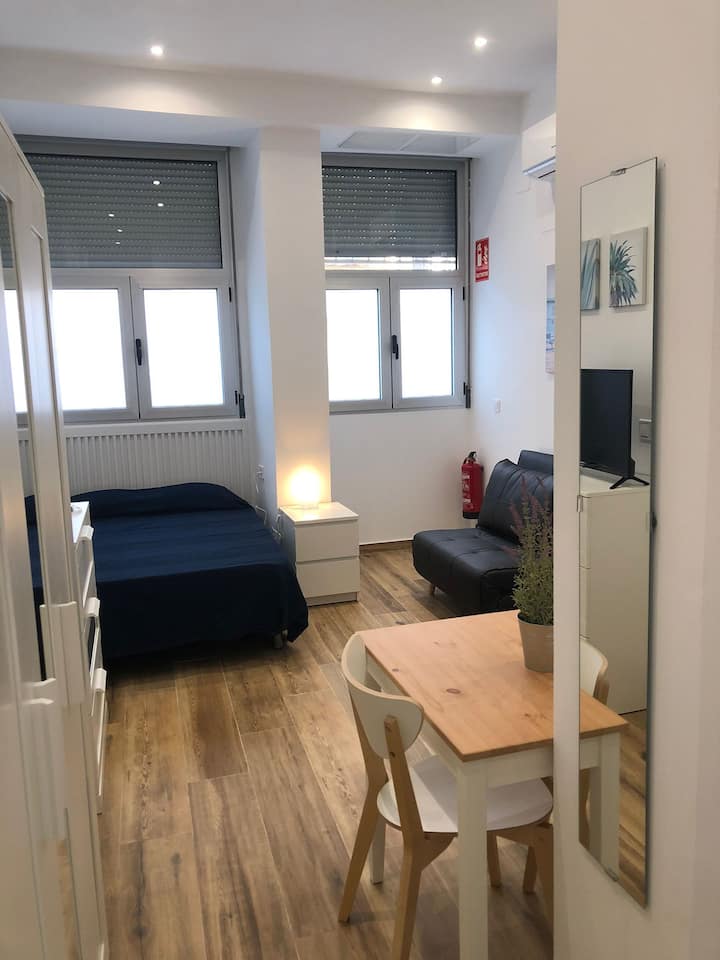 Precioso Estudio Cerca Del Cabanyal Y Puerto 3 - Valence en Espagne