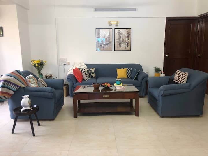 Spacious,comfortable Home In Bandra West - Mumbai