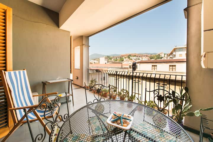 Il Tuo Trilocale In Centro Con Garage - Messina