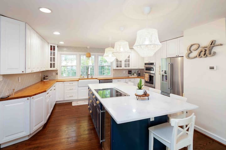 Spacious N Wilm 4 Br W/ Bright, Open Kitchen - Brandywine Creek State Park, Wilmington