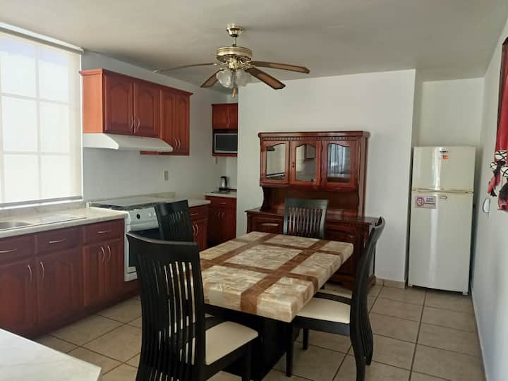 Departamento Con Baño Privado Para 5 Personas - Celaya