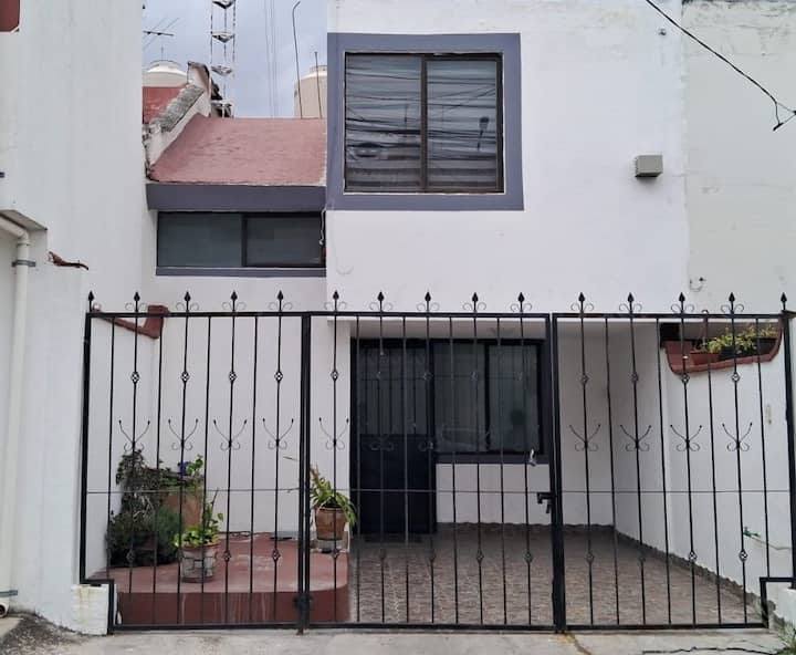 Casa Bonita Con Buena Ubicación - Puebla