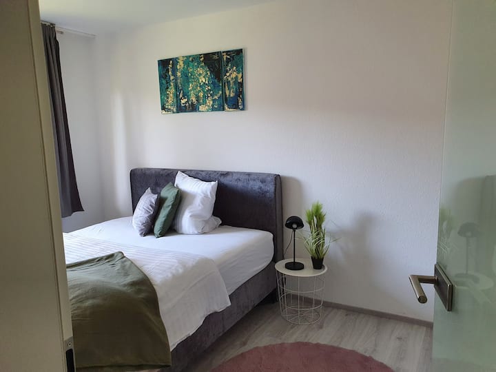 H21: Modernes 2-zimmer Stadtnahes Apartment - Villingen-Schwenningen