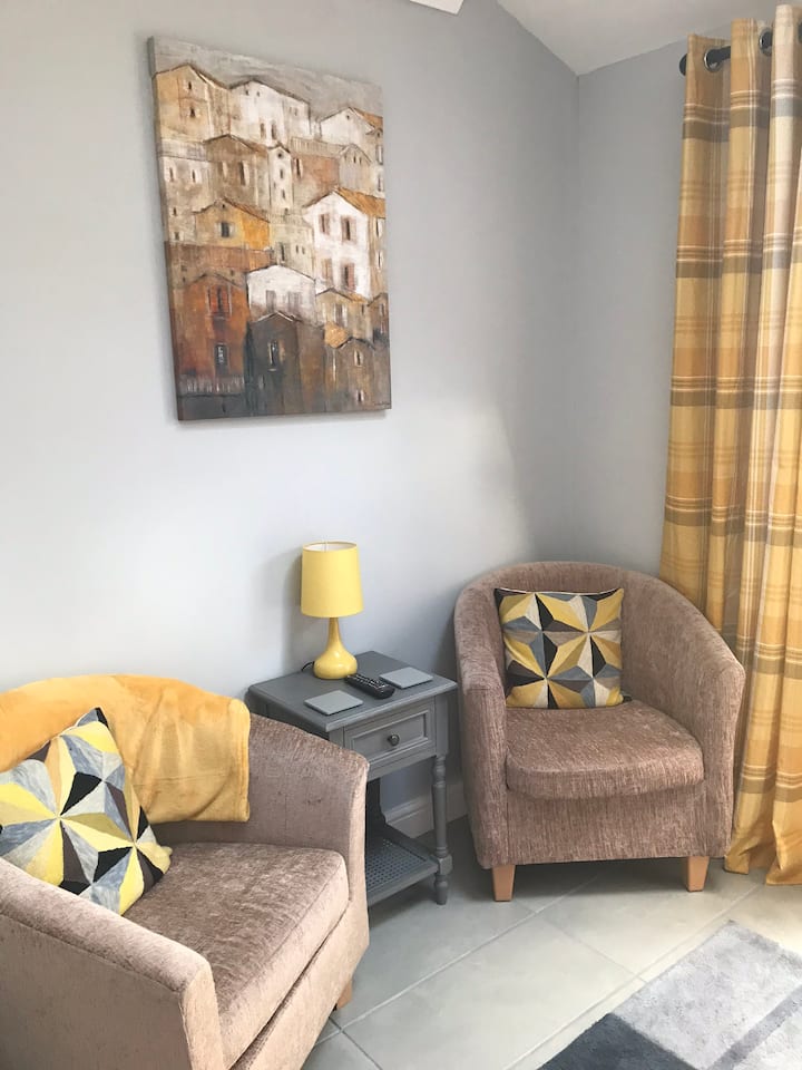 May’s Place - Swindon