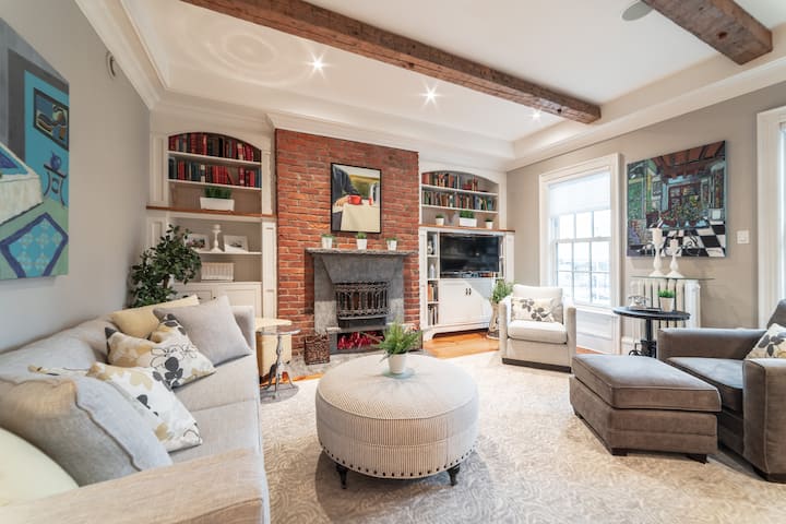 Historic Downtown Halifax 5-bedroom Home - 노바스코샤