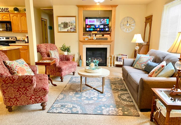 Fun Escape 4 -Starved Rock-skydive-king Bed-# 15 - Ottawa, IL