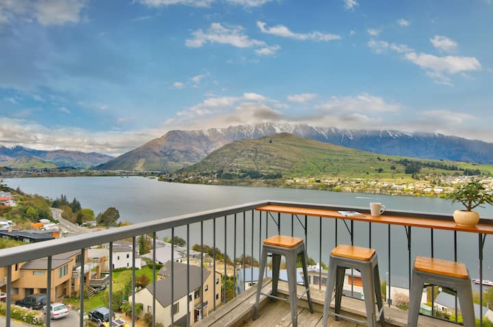 Beautiful Views And Location! Close To Everything - Queenstown