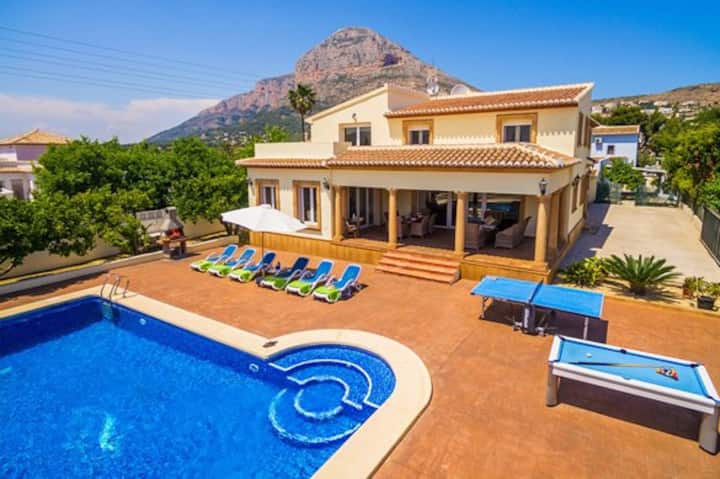 Spacious Villa With Private Pool And Montgó Views - Dénia