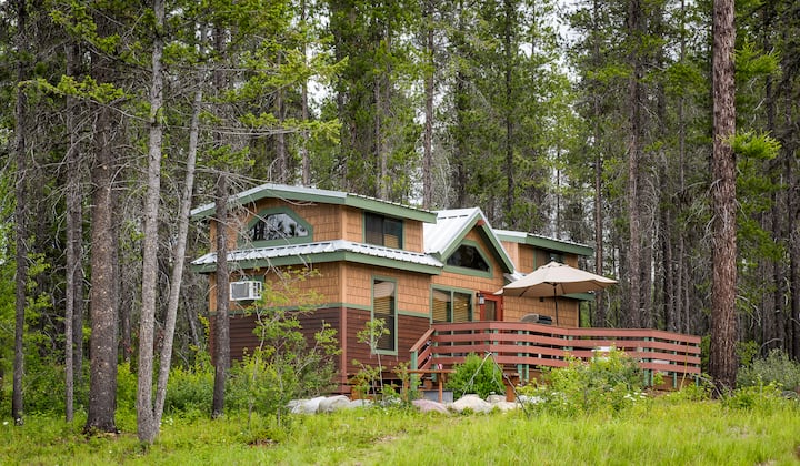 Glacier National Park Large Cabin - Lake McDonald, West Glacier