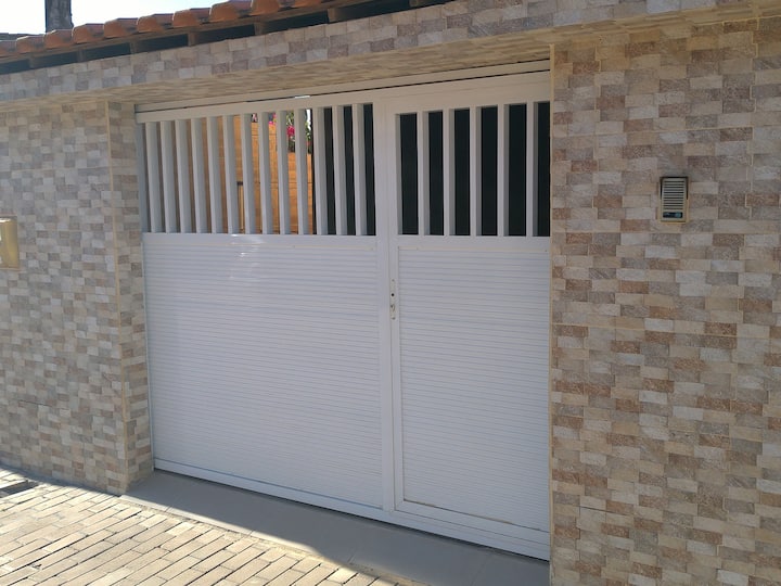 3 Qts-2 Banheiros-garagem Localização Privilegiada - São João