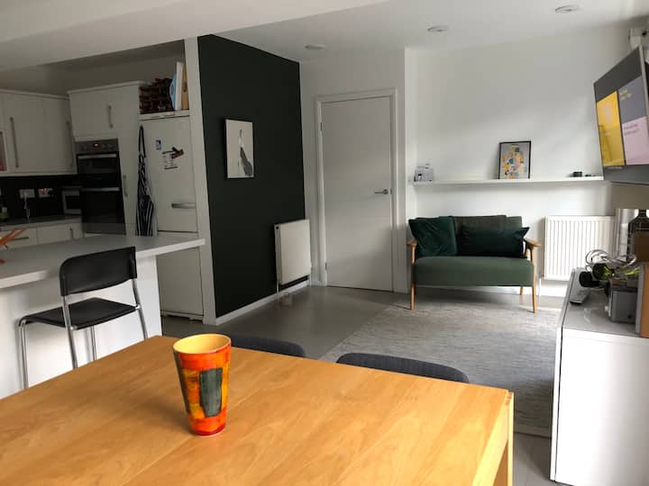 Private Room/bathroom In Maidenhead Riverside - Maidenhead