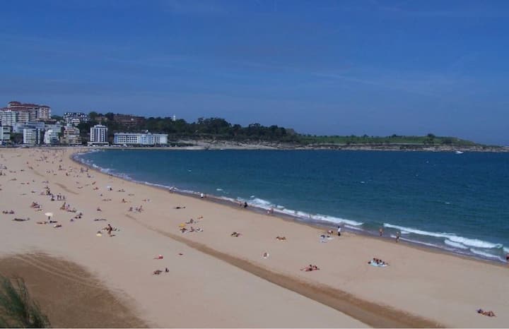 Santander Playa Sardinero Cantabria. - Santander