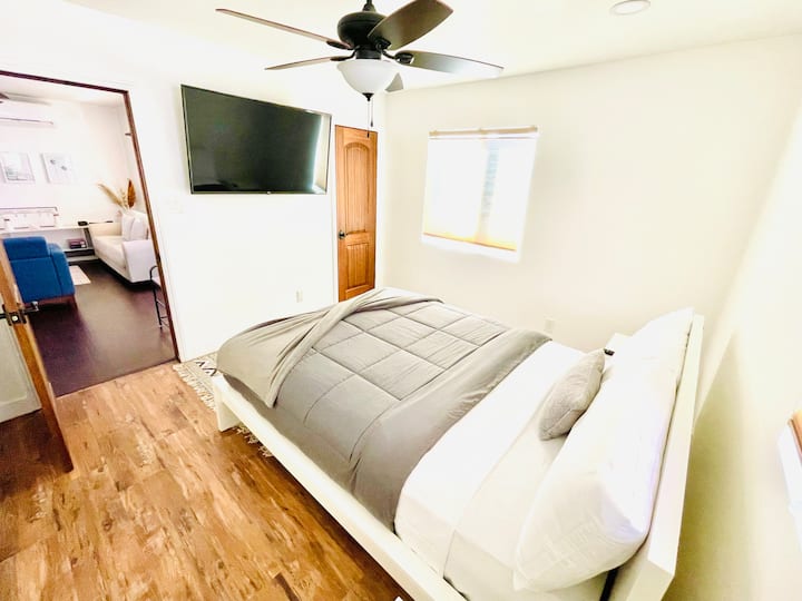 Park Mesa Heights Oasis - Hawthorne, CA