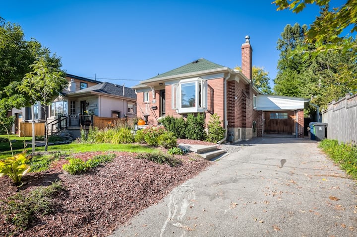Monthly Toronto Home | 2br, 3parking, Private Yard - Toronto
