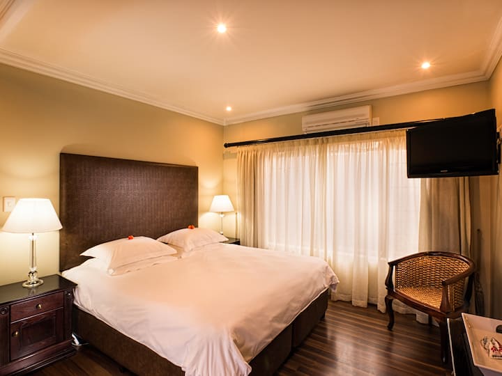 Deluxe Room In George With Garden View - George