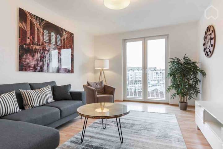 Quiet 1 Bedroom Apartment- Friedrichstadt - Düsseldorf