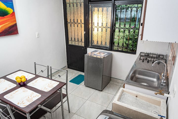 Aparta Estudio En Lugar Tranquilo Con Zona Verde - Ibagué