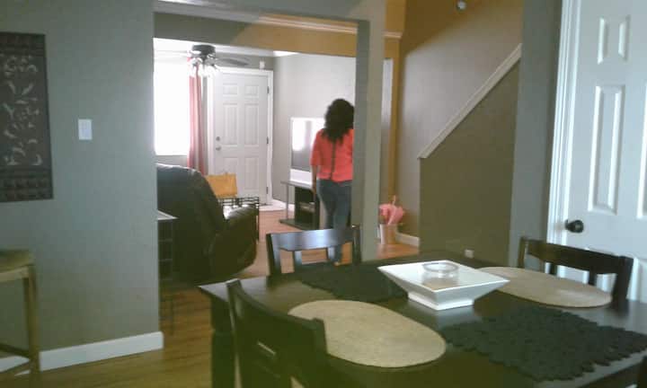 Cozy Townhome, 10 Minutes From A&m - College Station, TX