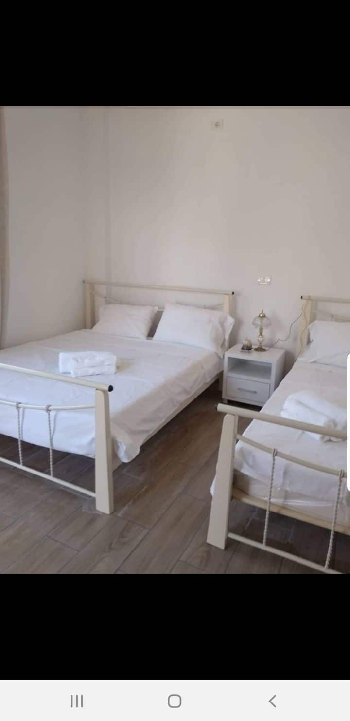 Twins Apartments 1 - Himarë