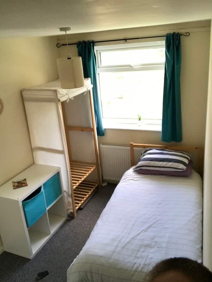 1 Single Bright Room In 5 Bed House Free Till Sep. - Bath