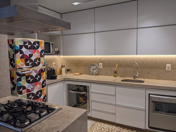 Apartamento áRea Privativa, Excelente Localização. - Belo Horizonte