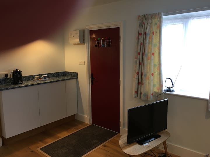 Clacton On Sea , Getaway In Private Guest Suite, - Walton-on-the-Naze