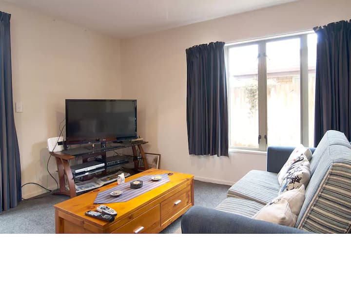 Double & Twin Room. Free Wifi & Garage For Parking - West Coast