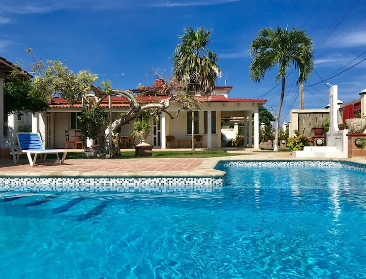 Chalet Near The Beach/chalet A Orillas De La Playa - Cuba