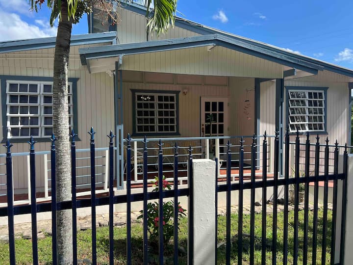 Casa D' Campo Doña Di Retreat - San Germán