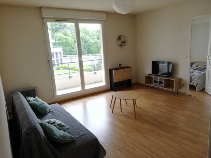 Appartement F2 Meublé Au Calme, Centre Ville - Dreux