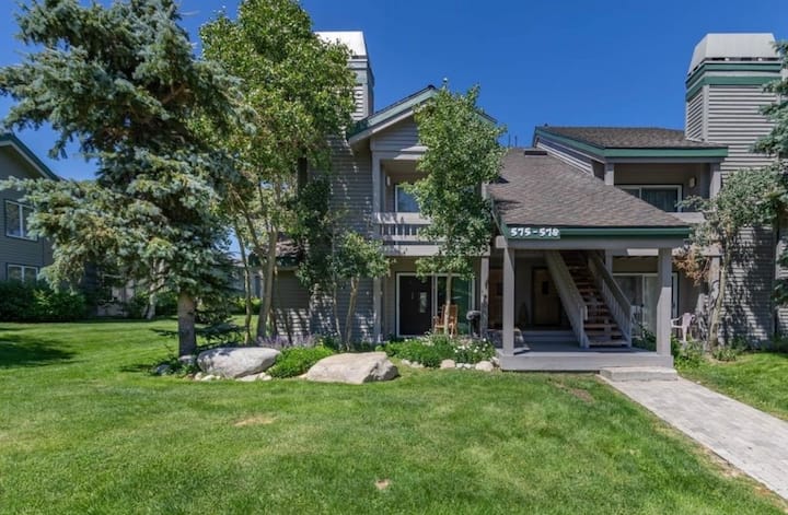 Mammoth Manor At Snow Creek - Mammoth Lakes, CA