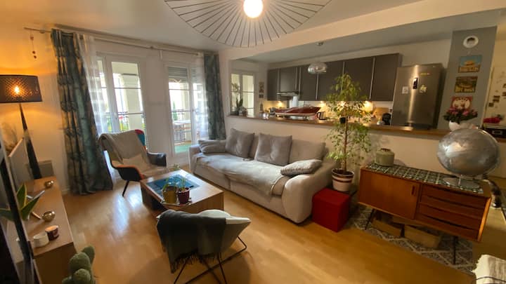 Appartement De 60 M2 + Parking - Le Plessis-Robinson